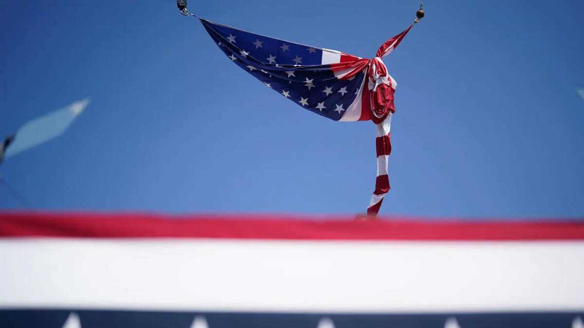 People hail tangled US flag, call it an 'angel', 'Holy Spirit' which ...