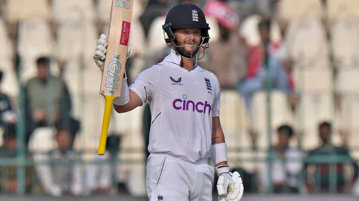 WATCH: Ben Duckett scores fastest fifty in Test format by an English ...