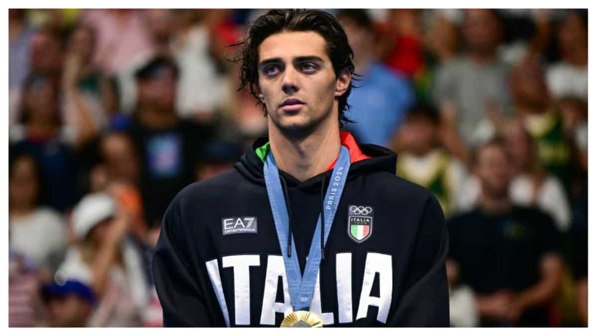 Olympics 2024: Popular Italian swimmer at Paris Games spotted sleeping ...