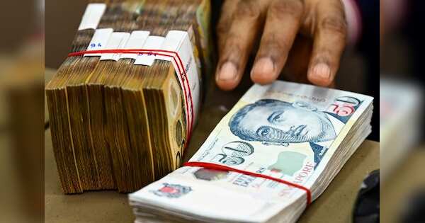 Ex-bankers charged in Singapore’s largest $2.3 billion money laundering case - World News