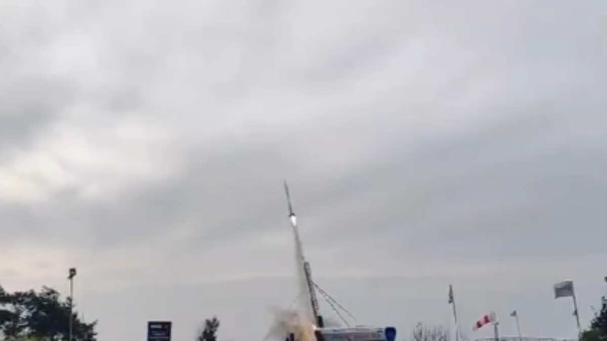 India launches its first reusable hybrid rocket RHUMI. Here's what it ...