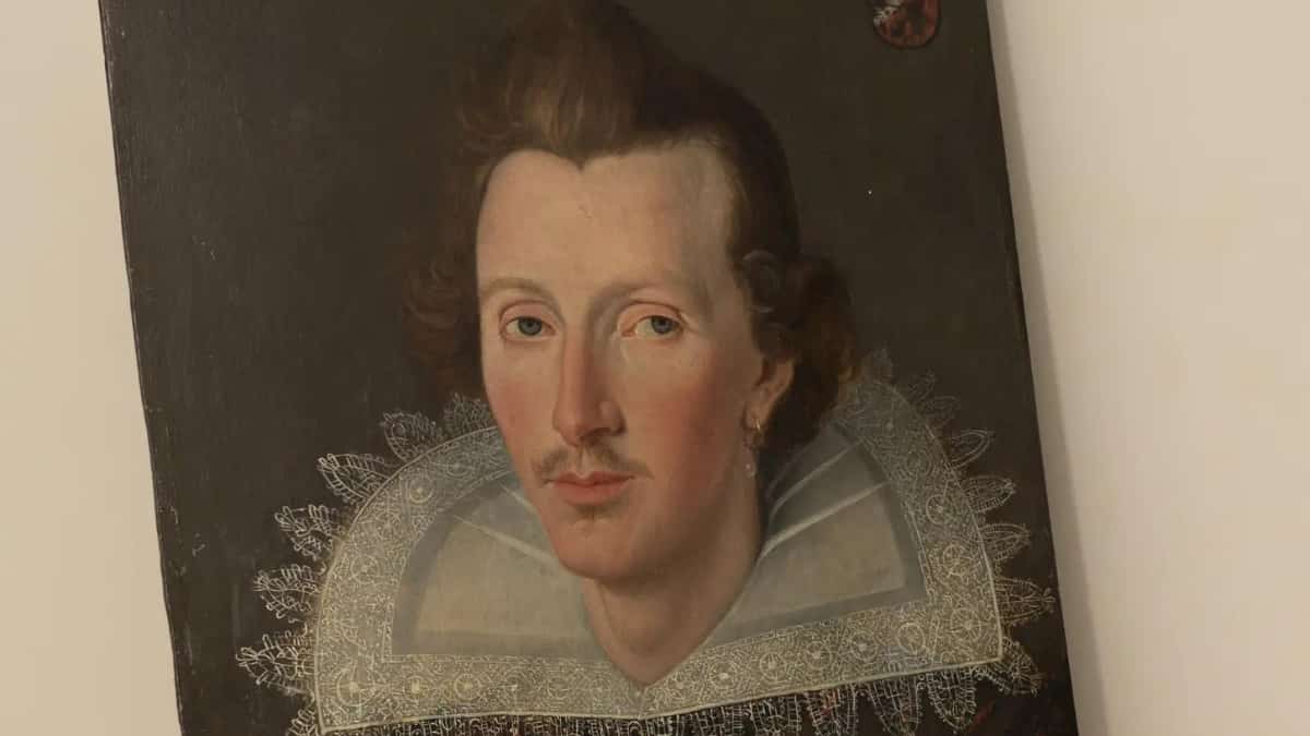 Window cleaner claims to have discovered Shakespeare's first portrait ...