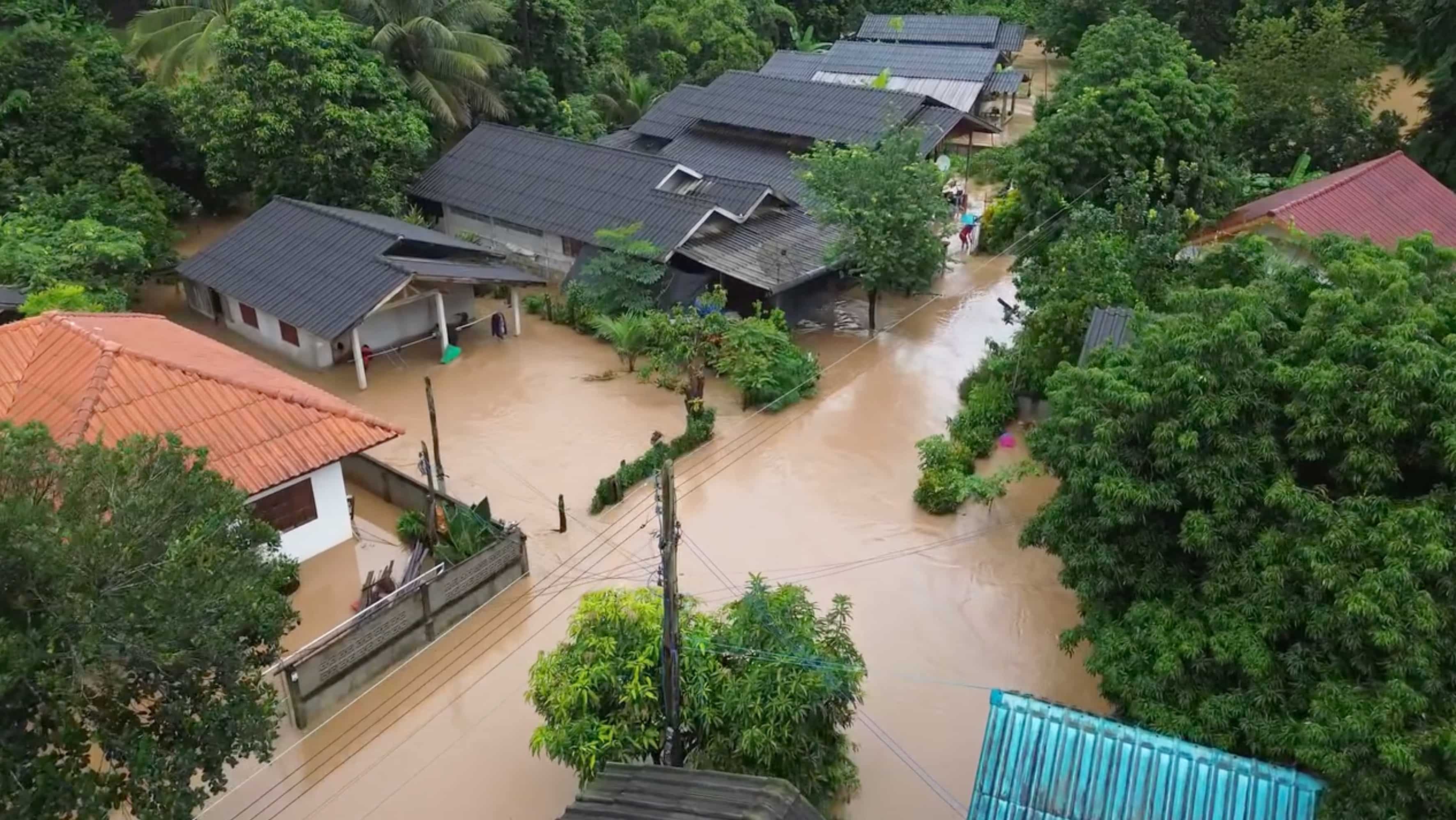 Thailand flash floods, mudslides leave 22 dead, several injured; 30,000 households affected ...