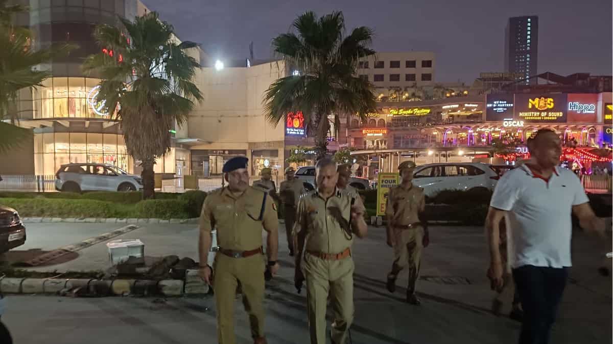 Noida mall shooting: Three men open fire in parking lot after fight ...