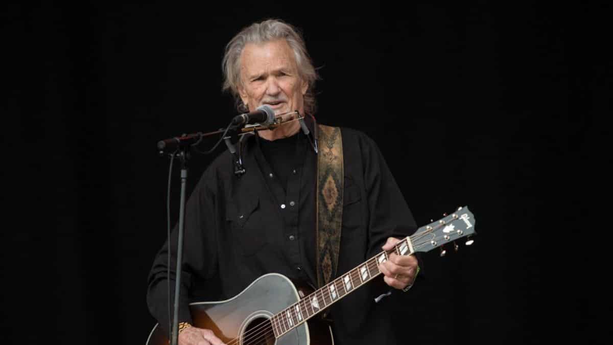 A Star Is Born actor, country singer Kris Kristofferson dead at 88 ...