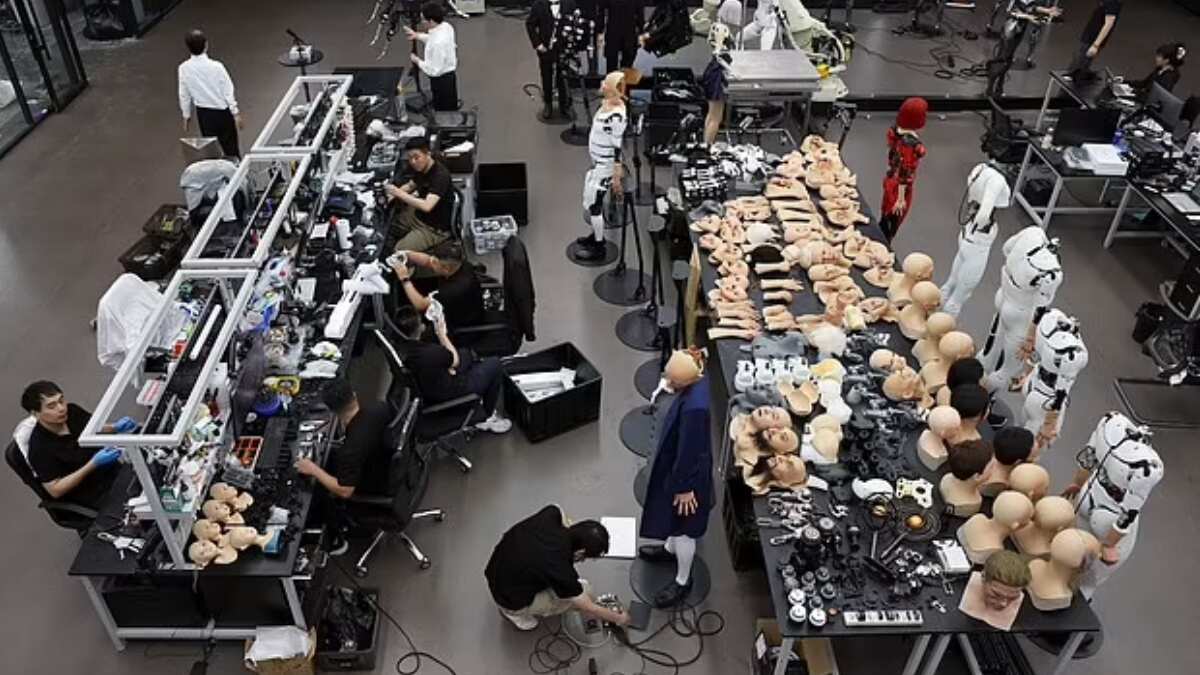 PHOTOS: Inside China's incredible humanoid robot factory - World News