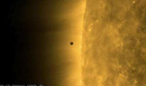 Sun blasted Mercury with a plasma wave. What does it mean for Mercury's ...