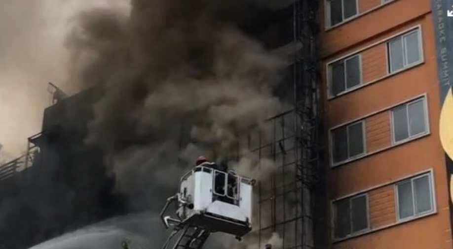 Vietnam karaoke fire kills 13 - World News