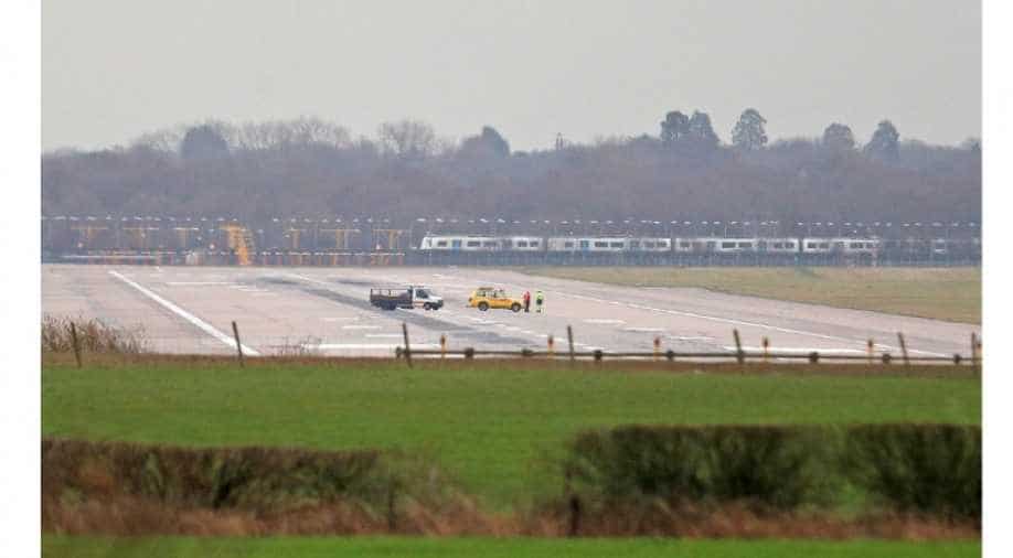 British army joins drone hunt after Gatwick airport shutdown - World News