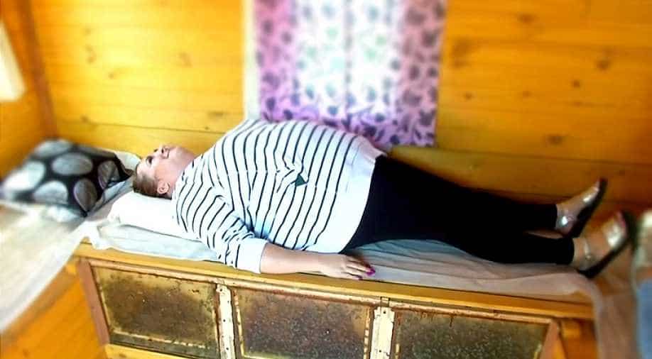 'Bee-therapy' creates a buzz in Lithuania - World News