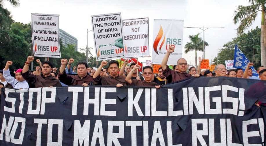 Philippines: Protesters rally against Duterte's anti-terrorism bill ...