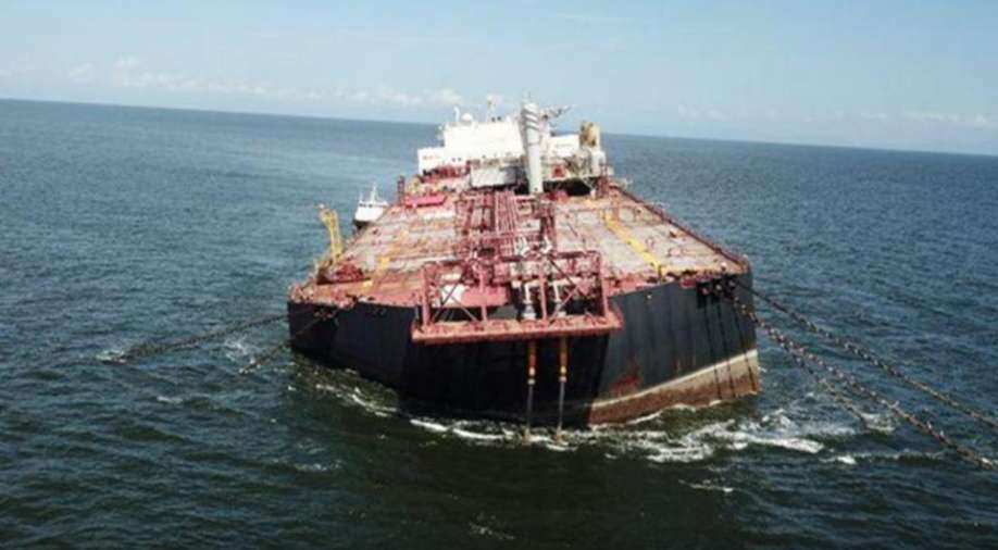 Tilting oil tanker on brink of sinking; Oil crisis unfolding in Gulf of ...