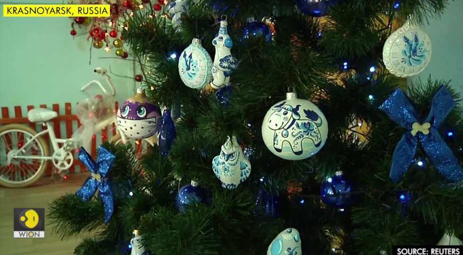 Siberian factory puts masks on baubles to mark Christmas 2020 - Edge News