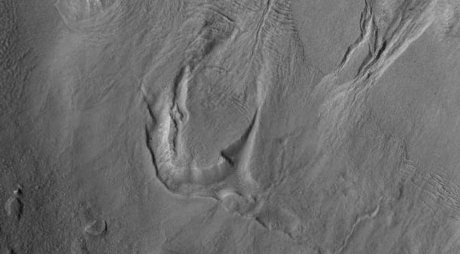 Scientists discover 'previously unrecognised' water ice reservoir on ...