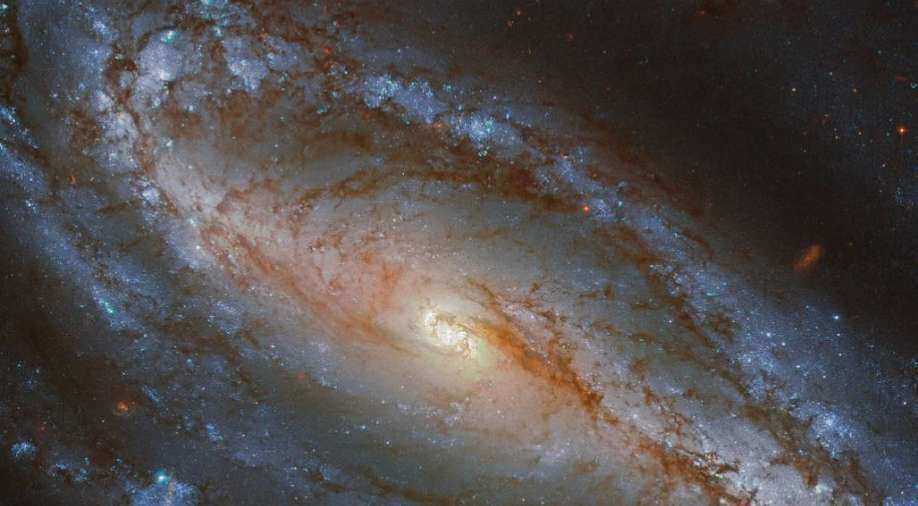 Hubble telescope shares image of barred spiral galaxy NGC 4535 ...