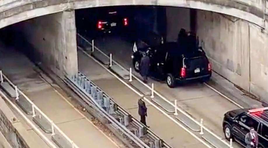 US: Kamala Harris' motorcade met with an accident, transferred to ...