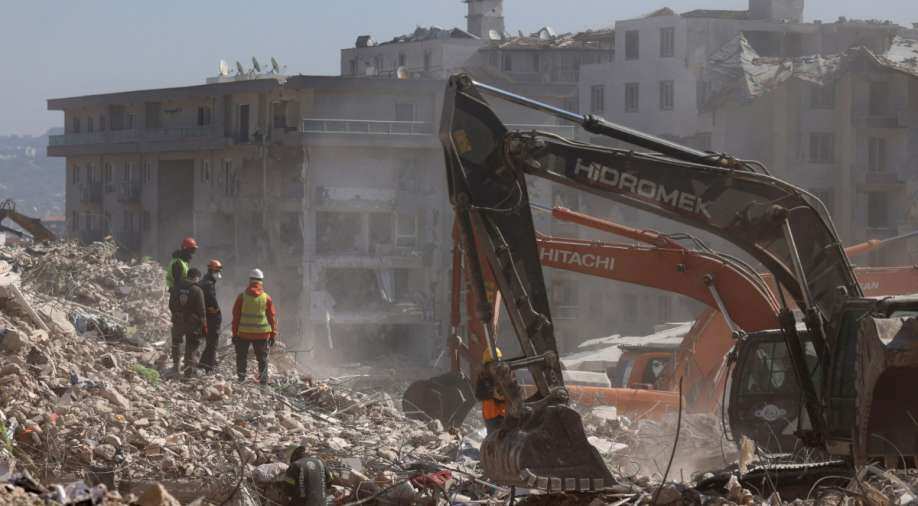 Turkey: Residents fume beside collapsed 'earthquake proof' apartment ...