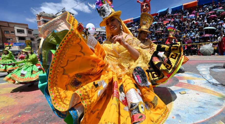 Rio to kick off its famous carnival parades amid glitter and samba ...