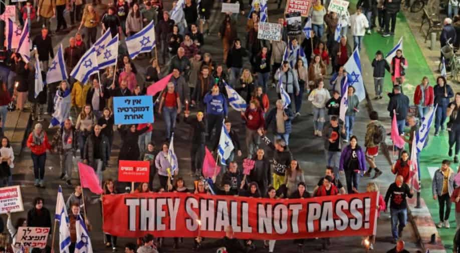 Aerial view shows powerful images from the protests against Benjamin ...