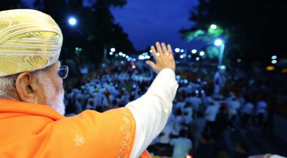 Massive security breach at Indian PM Narendra Modi's Mysuru rally ...