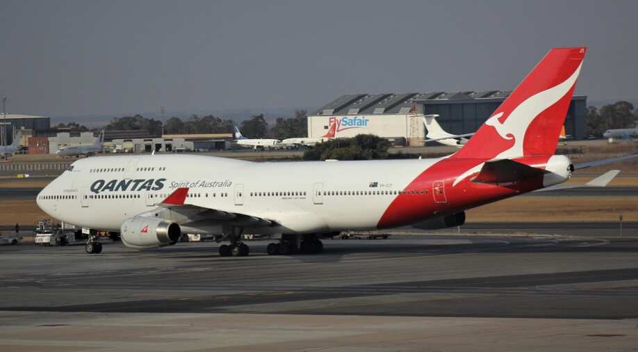 Qantas To Scrap Its Gender Based Uniform Guidelines Male Cabin Crew