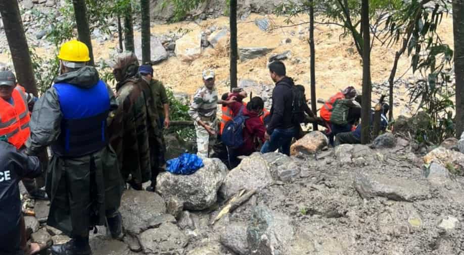 Indian Army rescue over 3,500 tourists stranded in North Sikkim amid ...