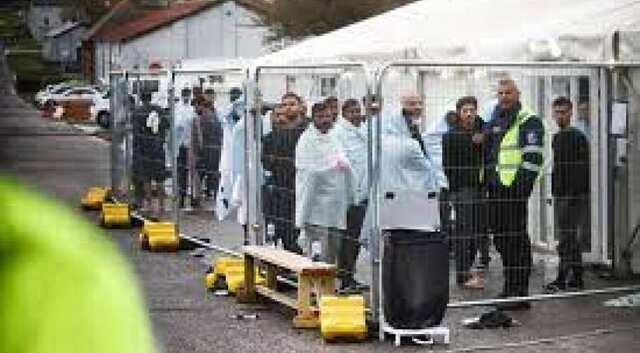 UK asylum applications' backlog rises to record high, reveal official ...