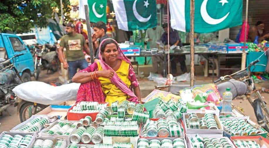 Pakistan: 40% population slips below poverty line, World Bank sounds ...