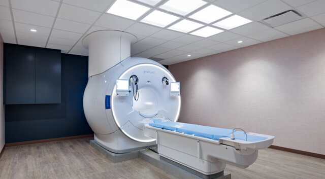 Woman goes inside MRI machine with loaded gun, gets shot in her buttock ...