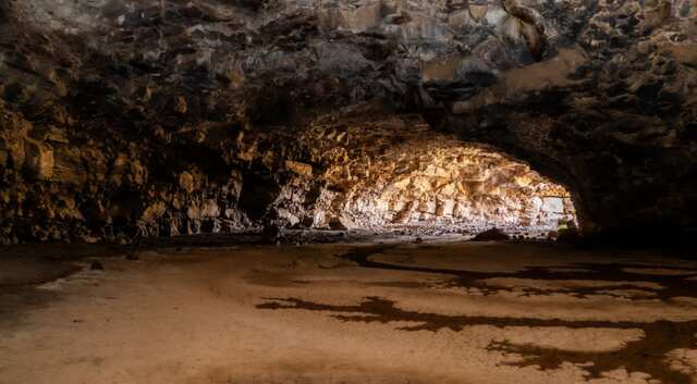 Ancient humans lived in THIS vast lava tube in Saudi Arabia 7,000 years ...