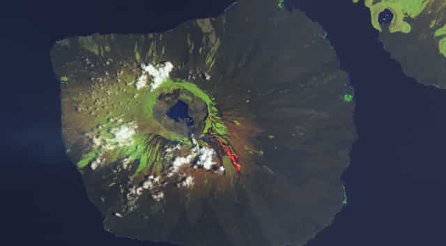 Lava spewing from volcano on Galápagos Islands destroying habitat of ...