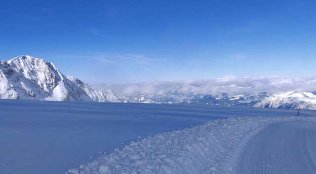 Earth's collision with interstellar space clouds triggered Ice Age and ...